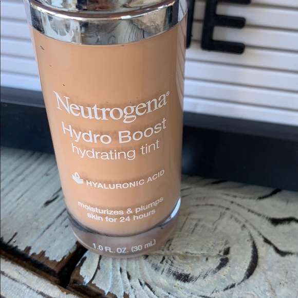 Neutrogena | Makeup | Neutrogena Foundation | Poshmark